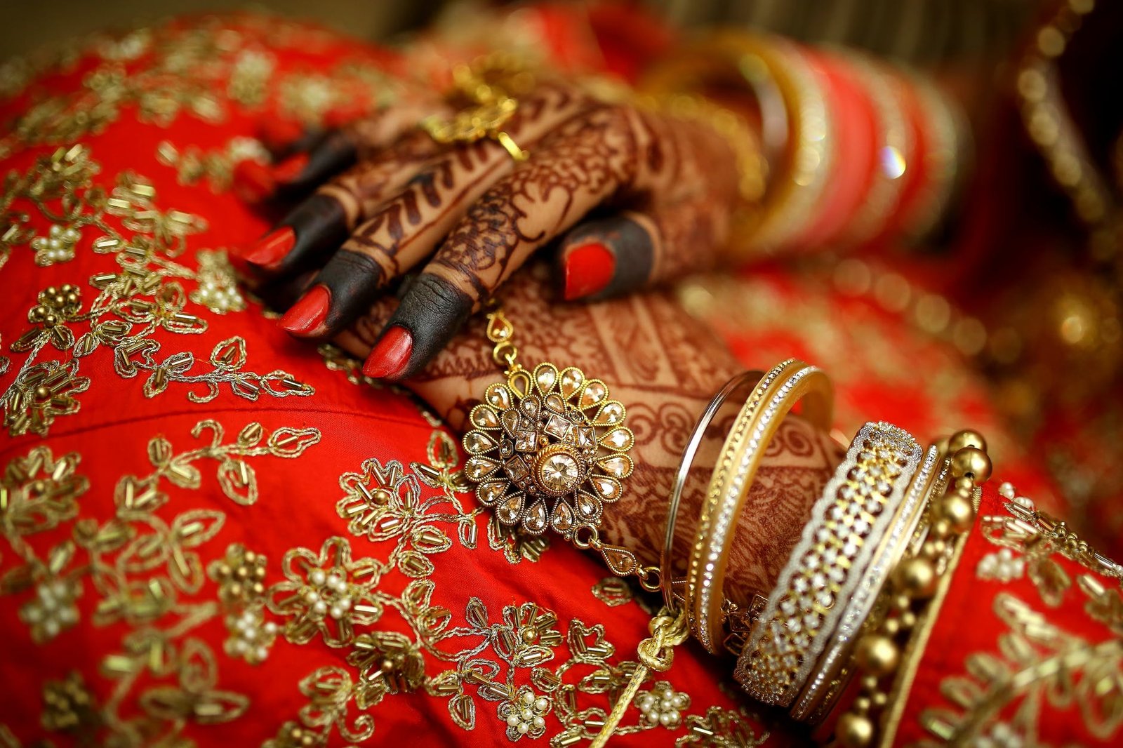How To Make WhatsApp Wedding Invitations