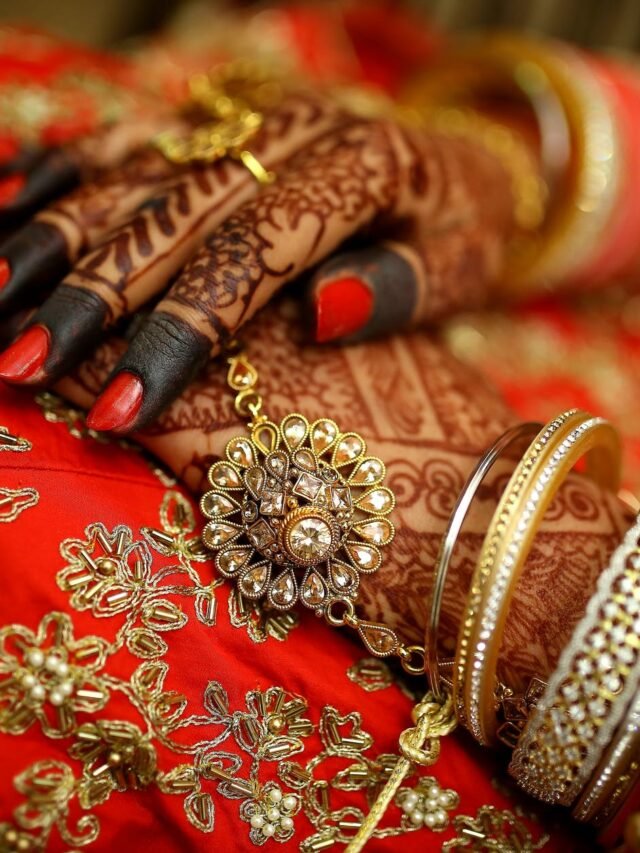 how-to-make-whatsapp-wedding-invitations-vishakha-collections